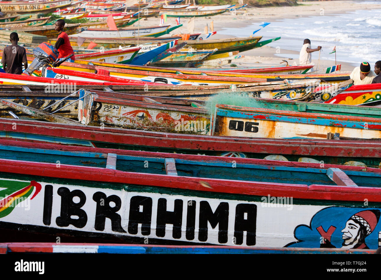 African boats hi-res stock photography and images - Alamy