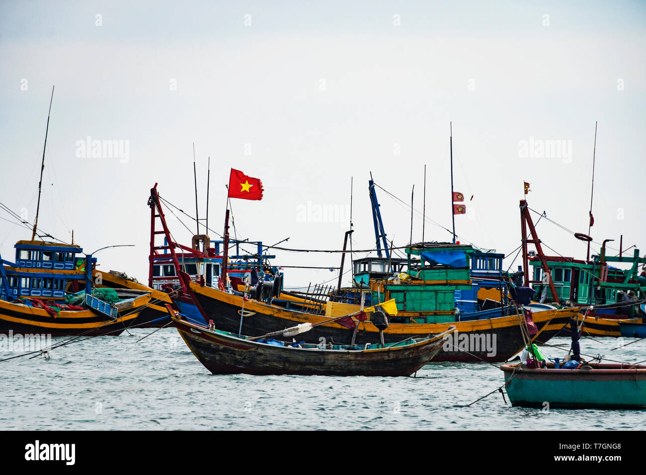 Many little boats hi-res stock photography and images - Alamy