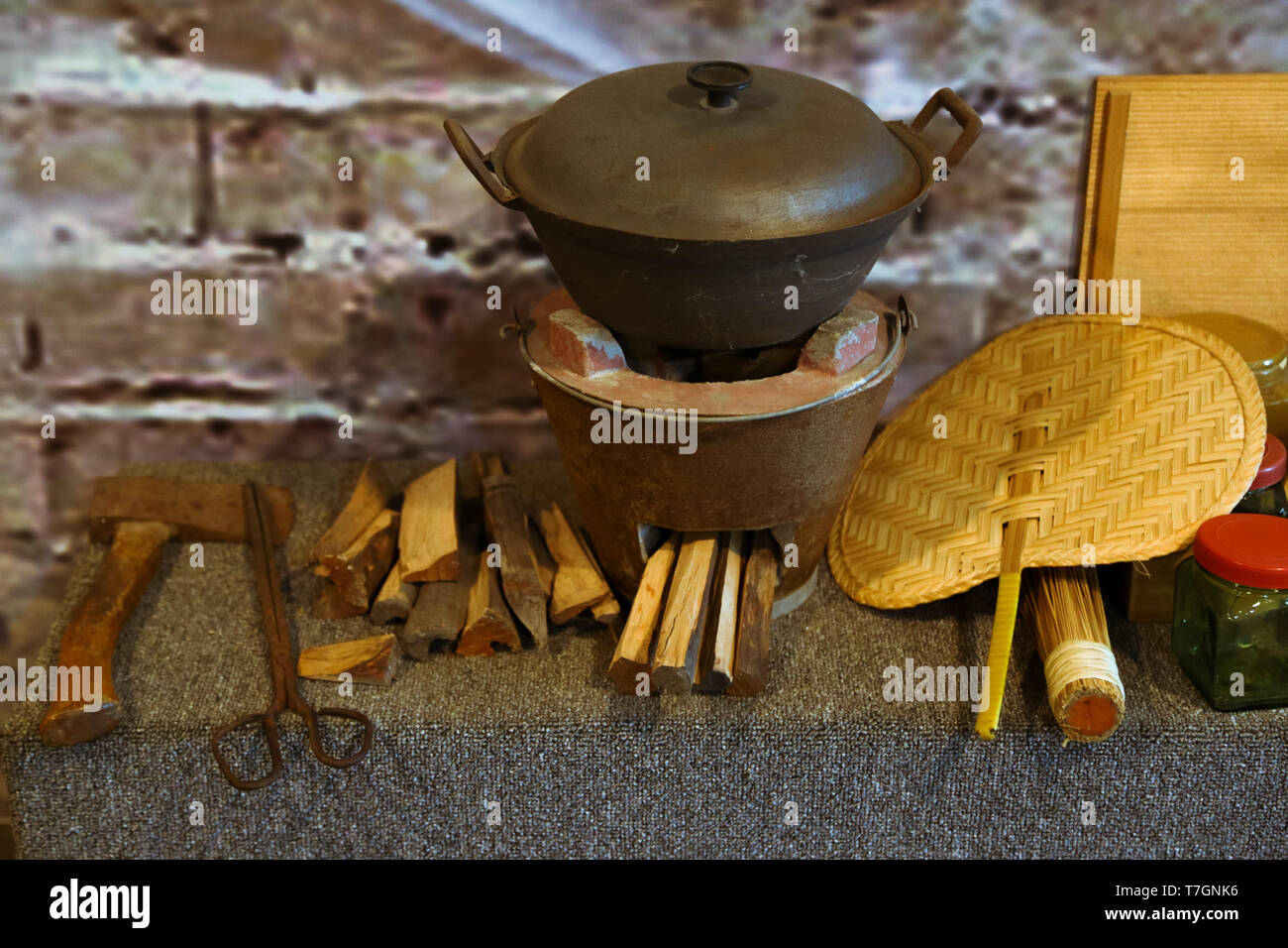 Cooking apparatus hi-res stock photography and images - Alamy