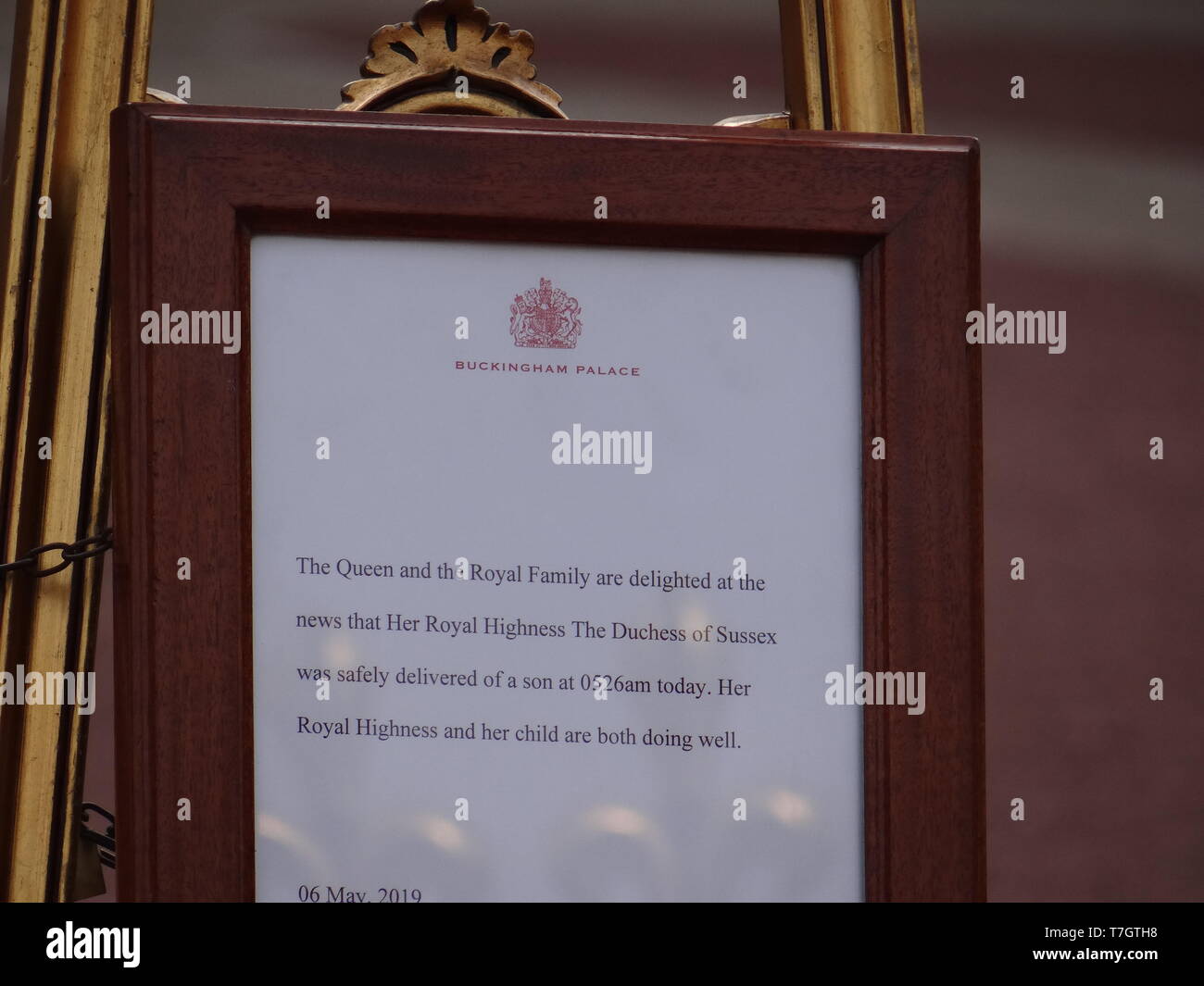 Palace official statement hi-res stock photography and images - Alamy