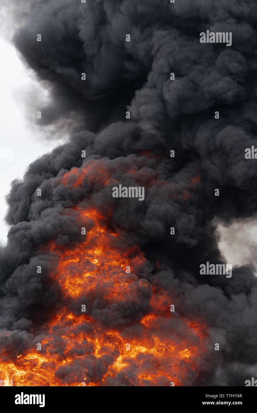 Fumes fireball hi-res stock photography and images - Alamy