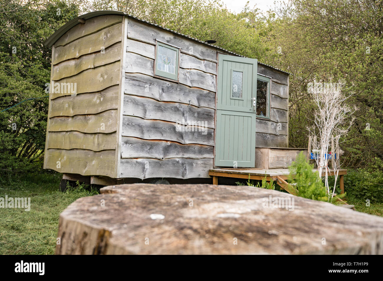 Wooden homemade sheppards hut hi-res stock photography and images - Alamy