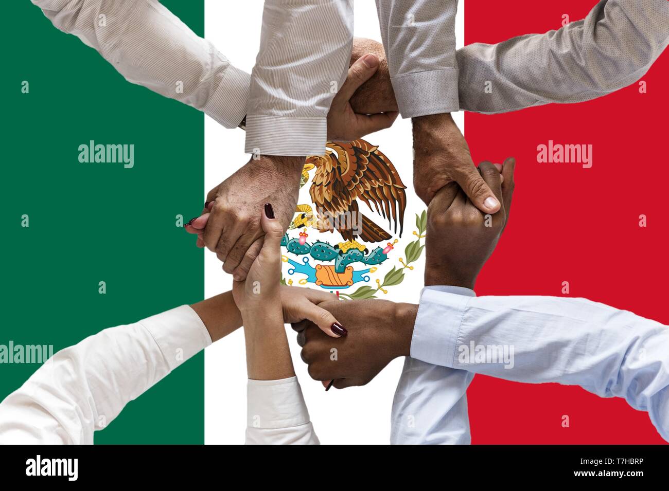 Mexico flag handshake hi-res stock photography and images - Alamy