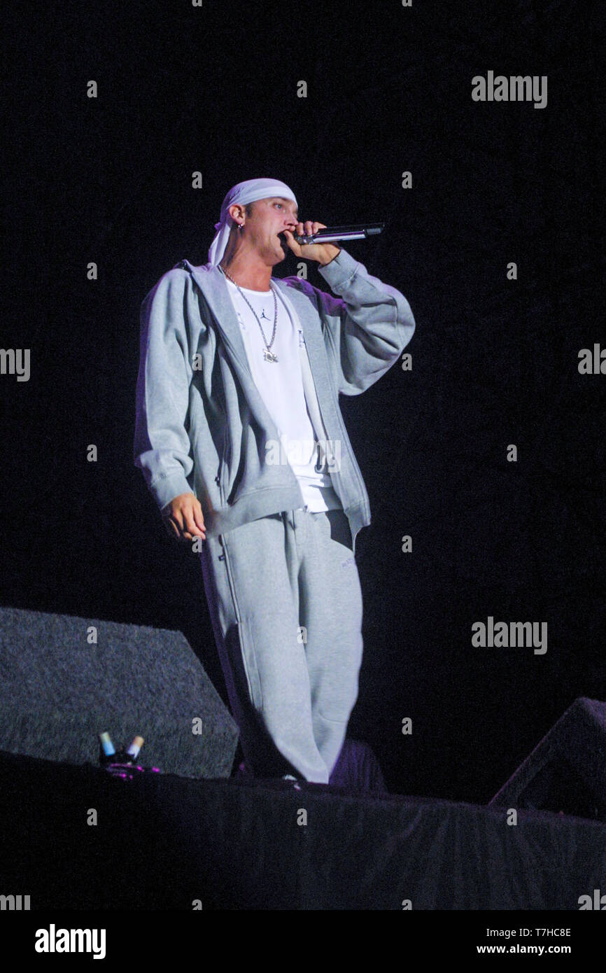 Eminem 2001 hi-res stock photography and images - Alamy
