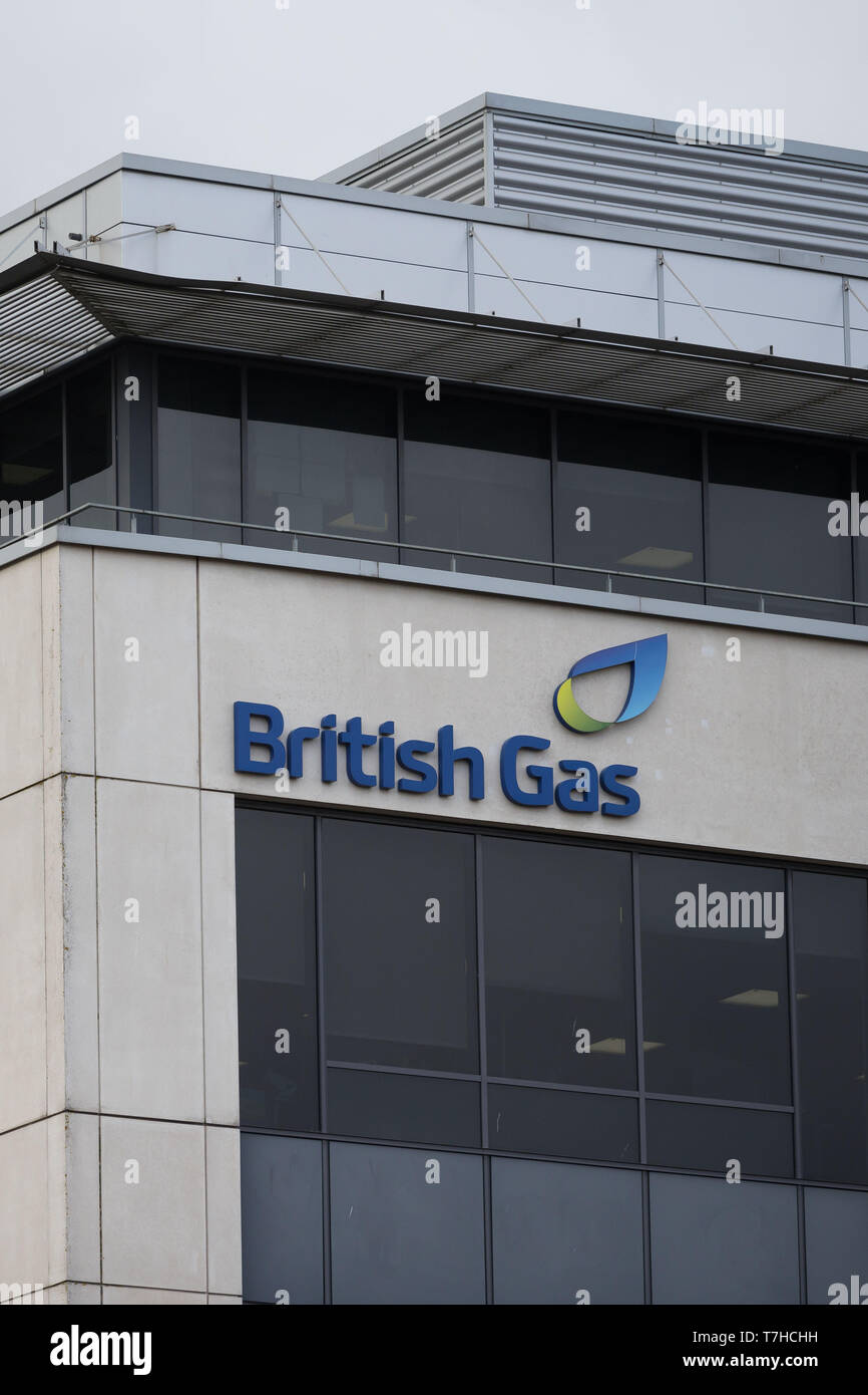 Welsh sign office hi-res stock photography and images - Alamy