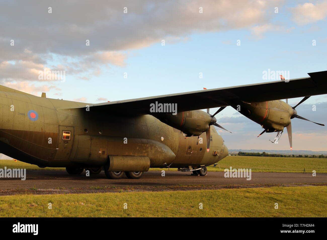 Lockheed c 130j hercules hi-res stock photography and images - Alamy