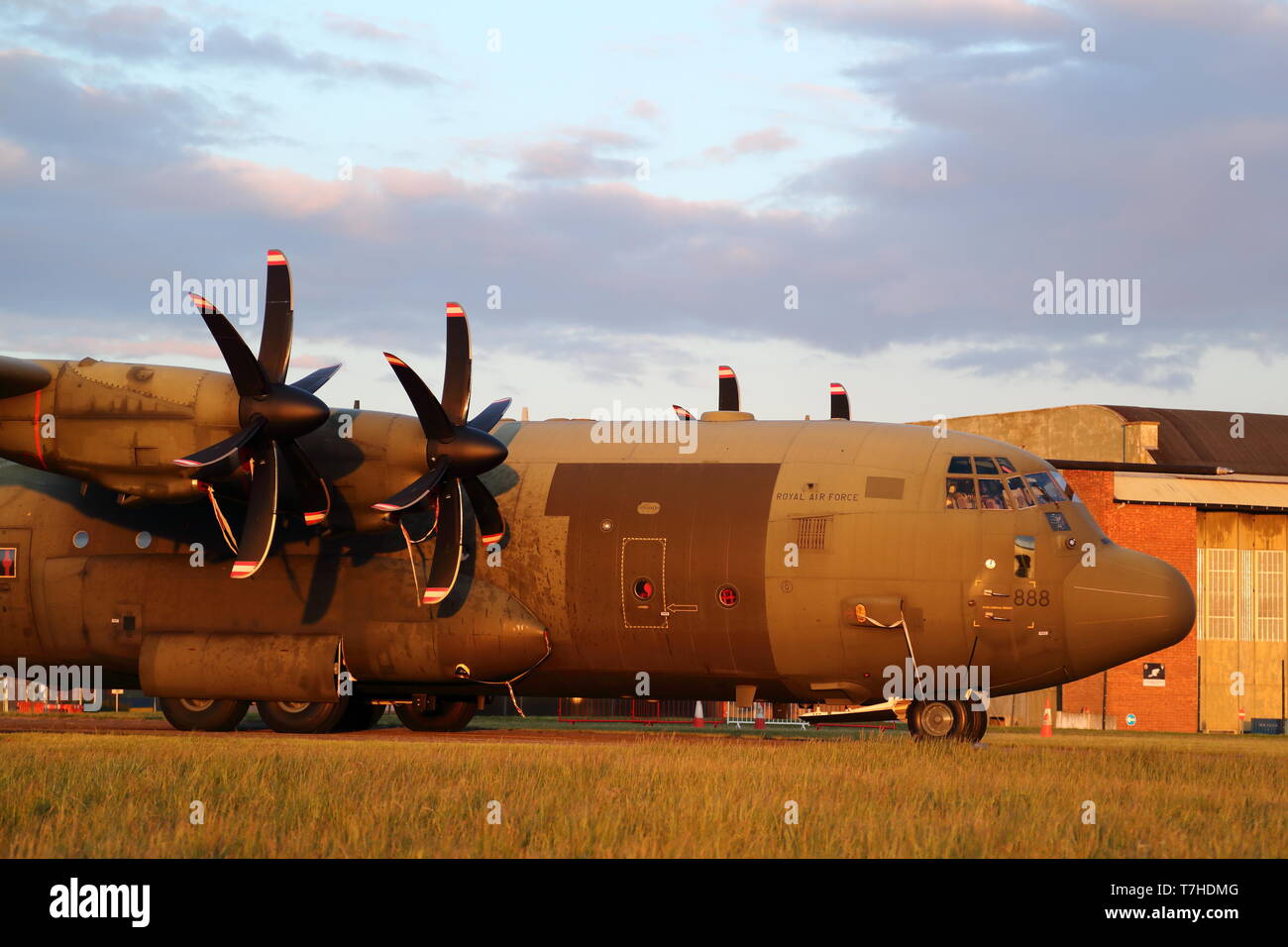Lockheed c 130j hercules hi-res stock photography and images - Alamy