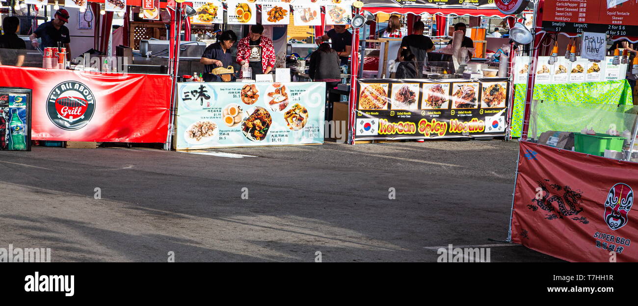 Food booths hi-res stock photography and images - Alamy