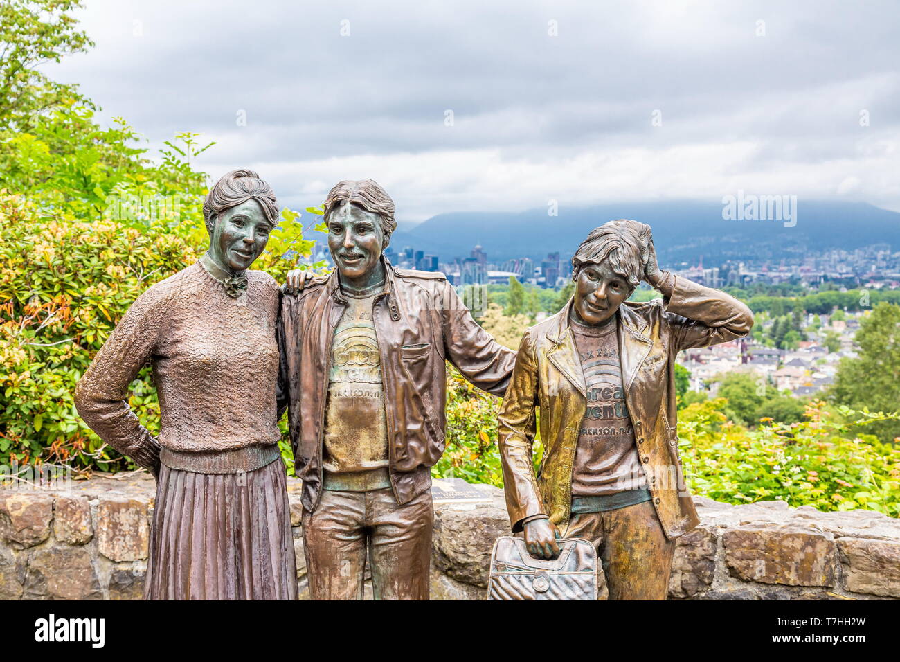 Statues Posing for Photo Stock Photo - Alamy