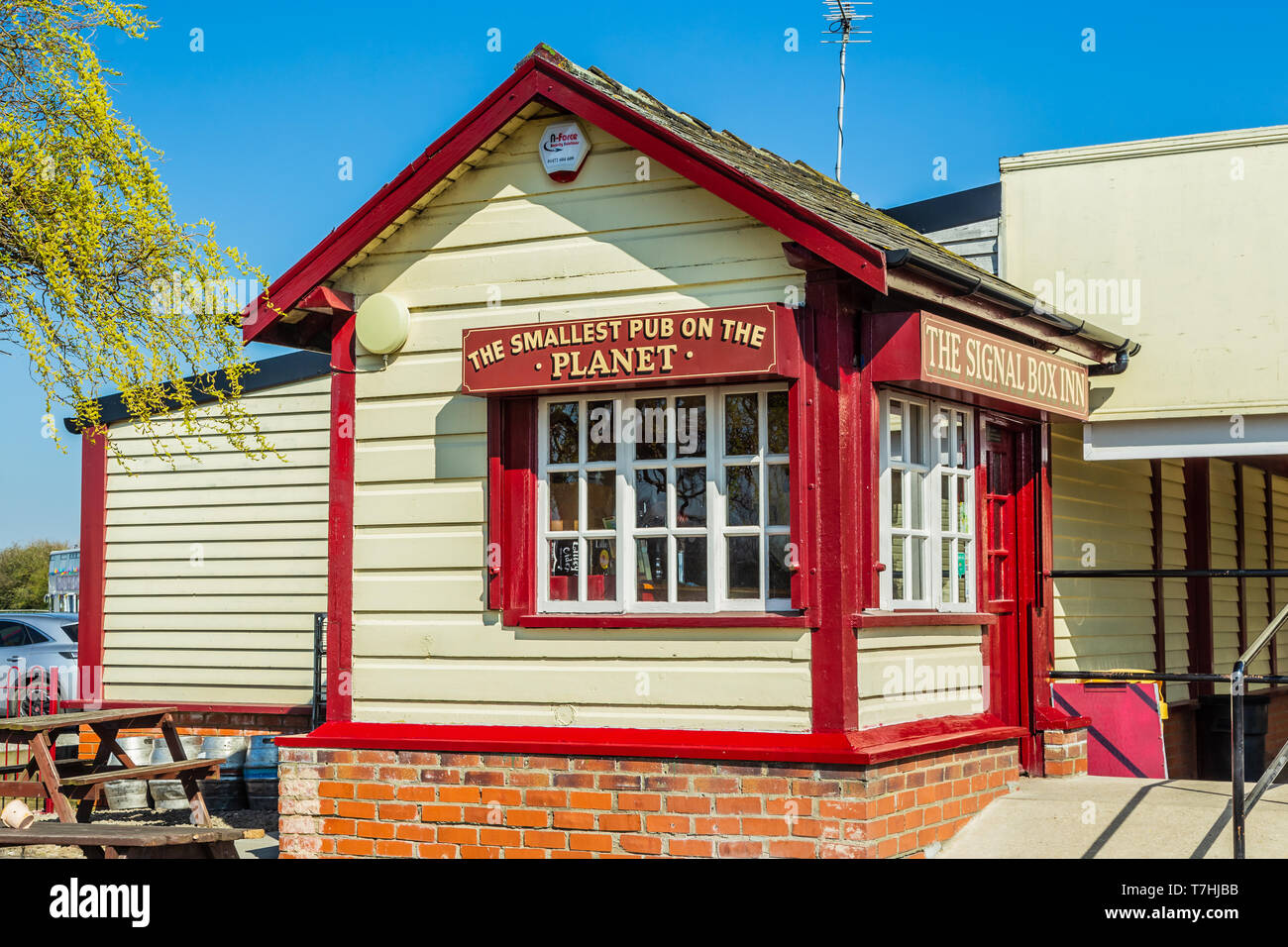 The signal box inn hi-res stock photography and images - Alamy