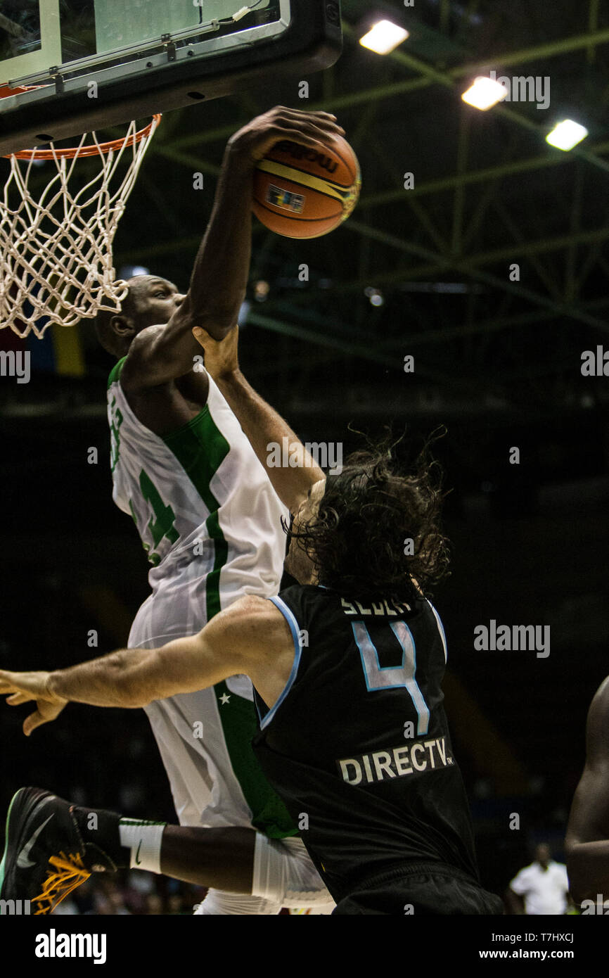 Senegal basketball player hi-res stock photography and images - Alamy