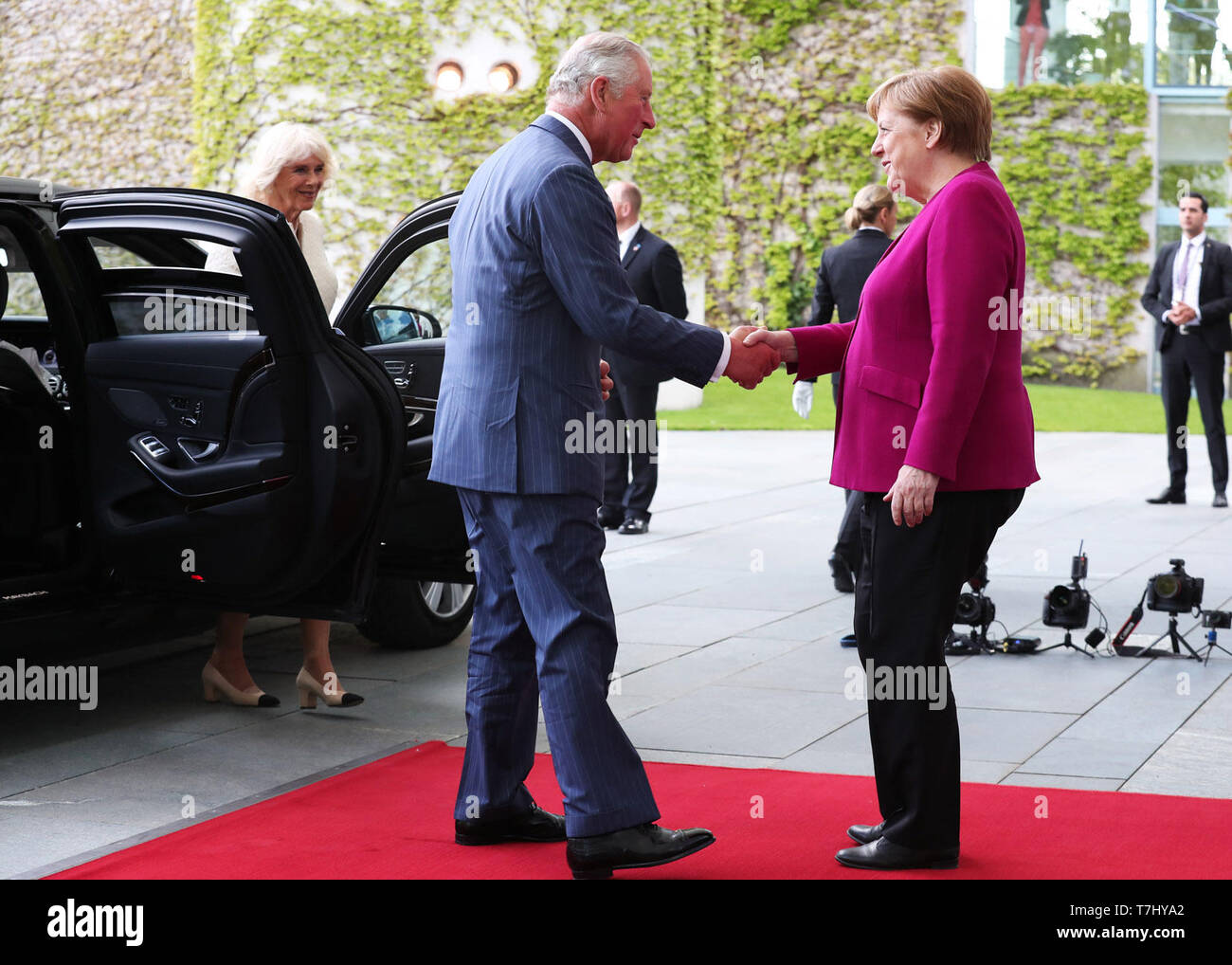 The Prince of Wales and the Duchess of Cornwall meet with German ...
