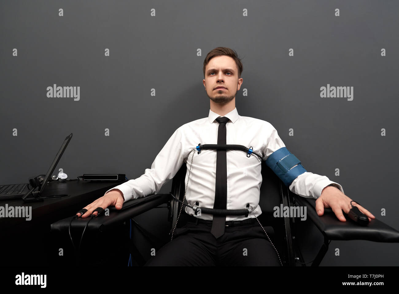 Lie detector test hi-res stock photography and images - Alamy