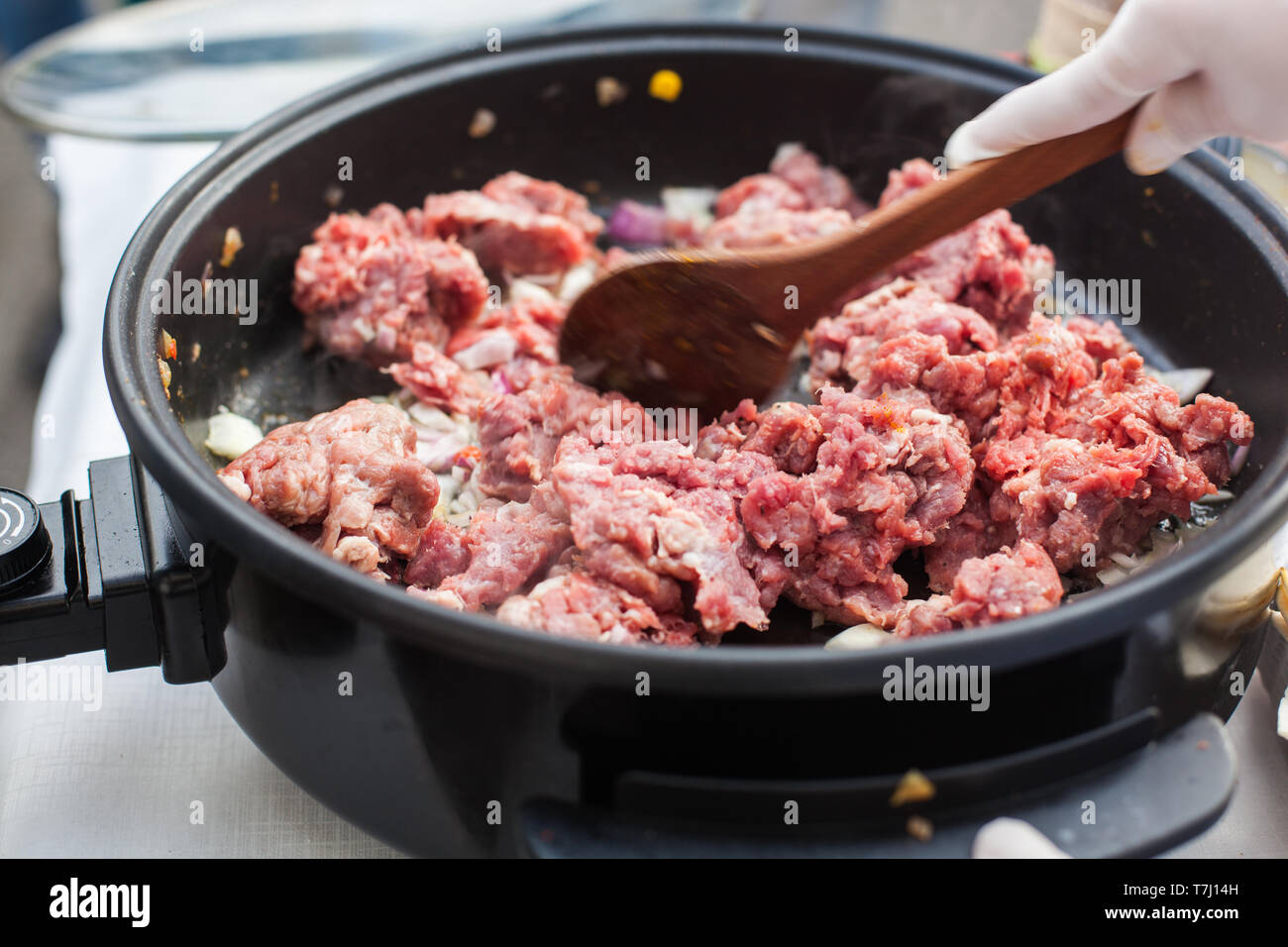Meat grill pan hi-res stock photography and images - Alamy