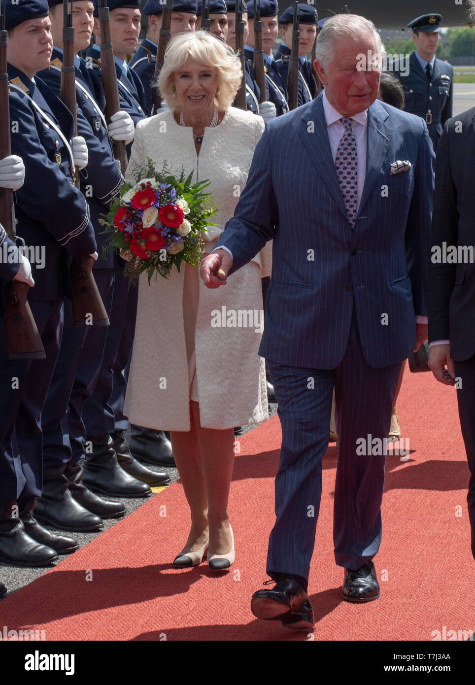 Duchess cornwall arriving berlin airport hi-res stock photography and ...