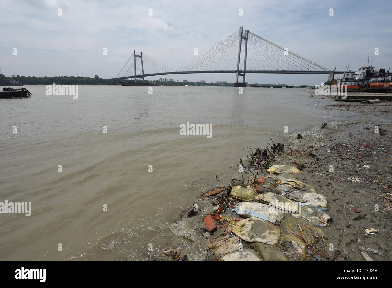 India kolkata cyclone hi-res stock photography and images - Alamy