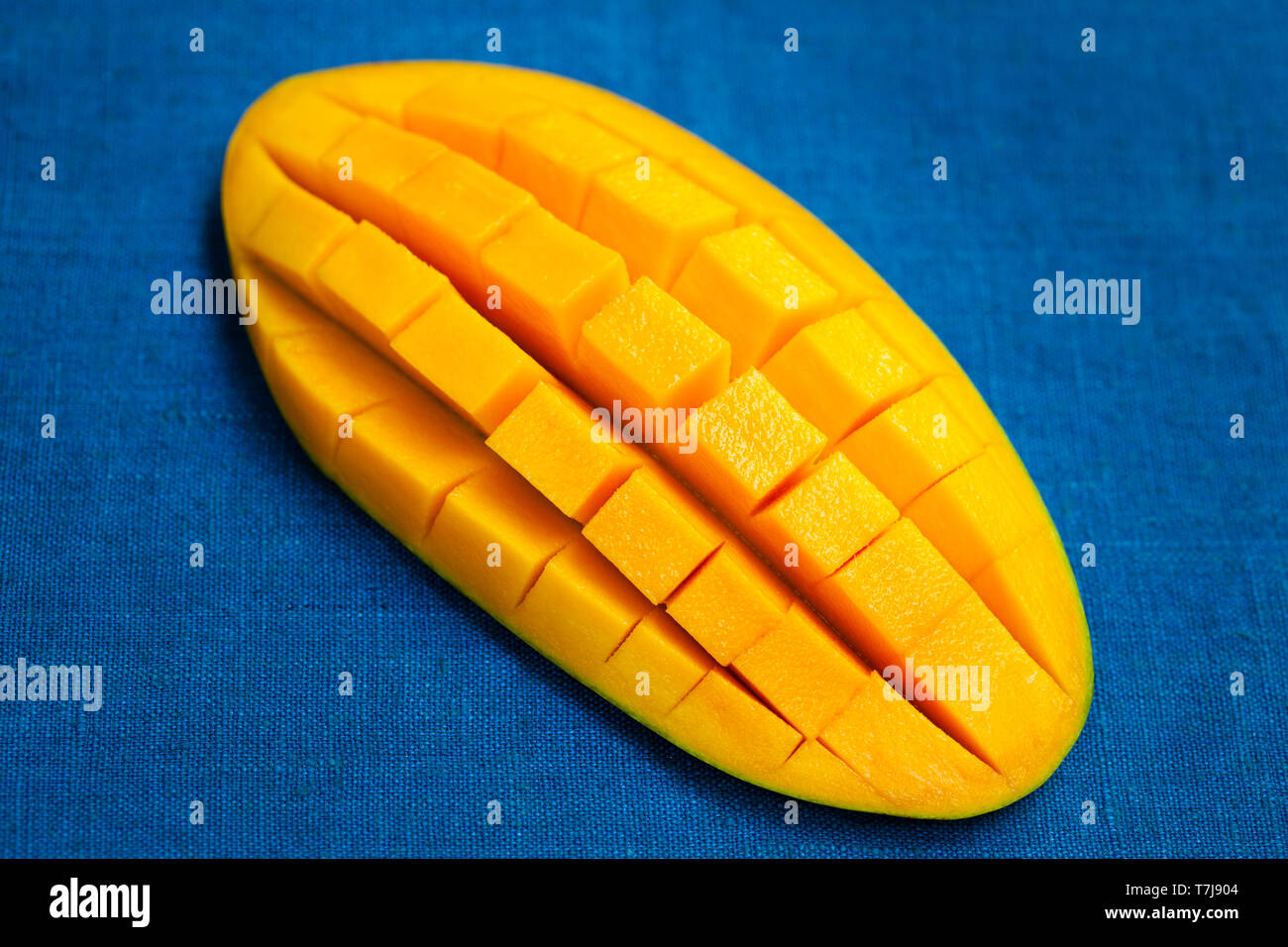 Blue textile background hi-res stock photography and images - Alamy