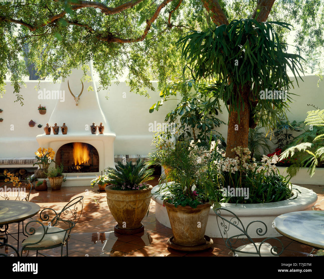 Terrace with furniture hi-res stock photography and images - Alamy