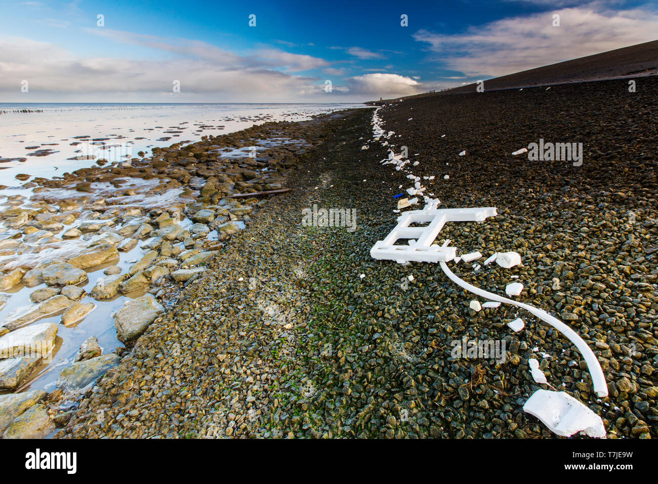 Clean-up operation of polystyrene packaging Stock Photo - Alamy