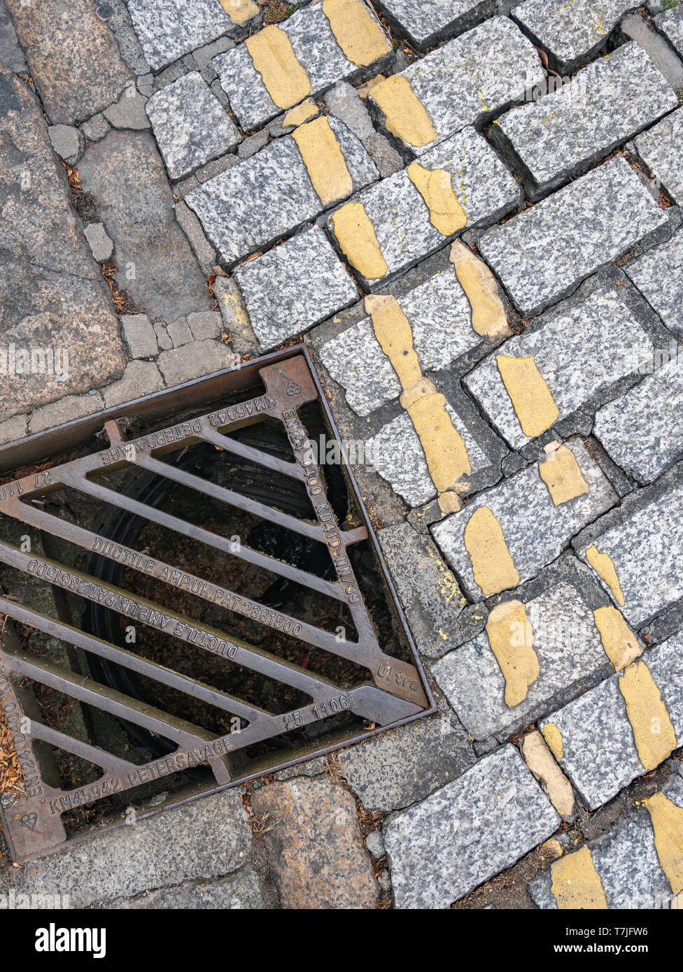Line drain hi-res stock photography and images - Alamy