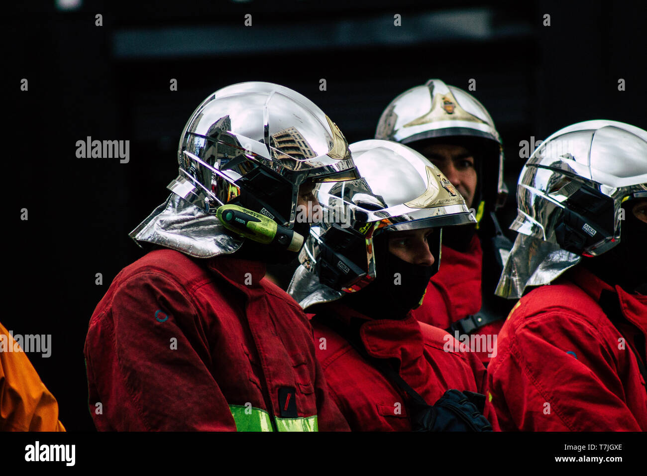 Old red french fire truck hi-res stock photography and images - Alamy