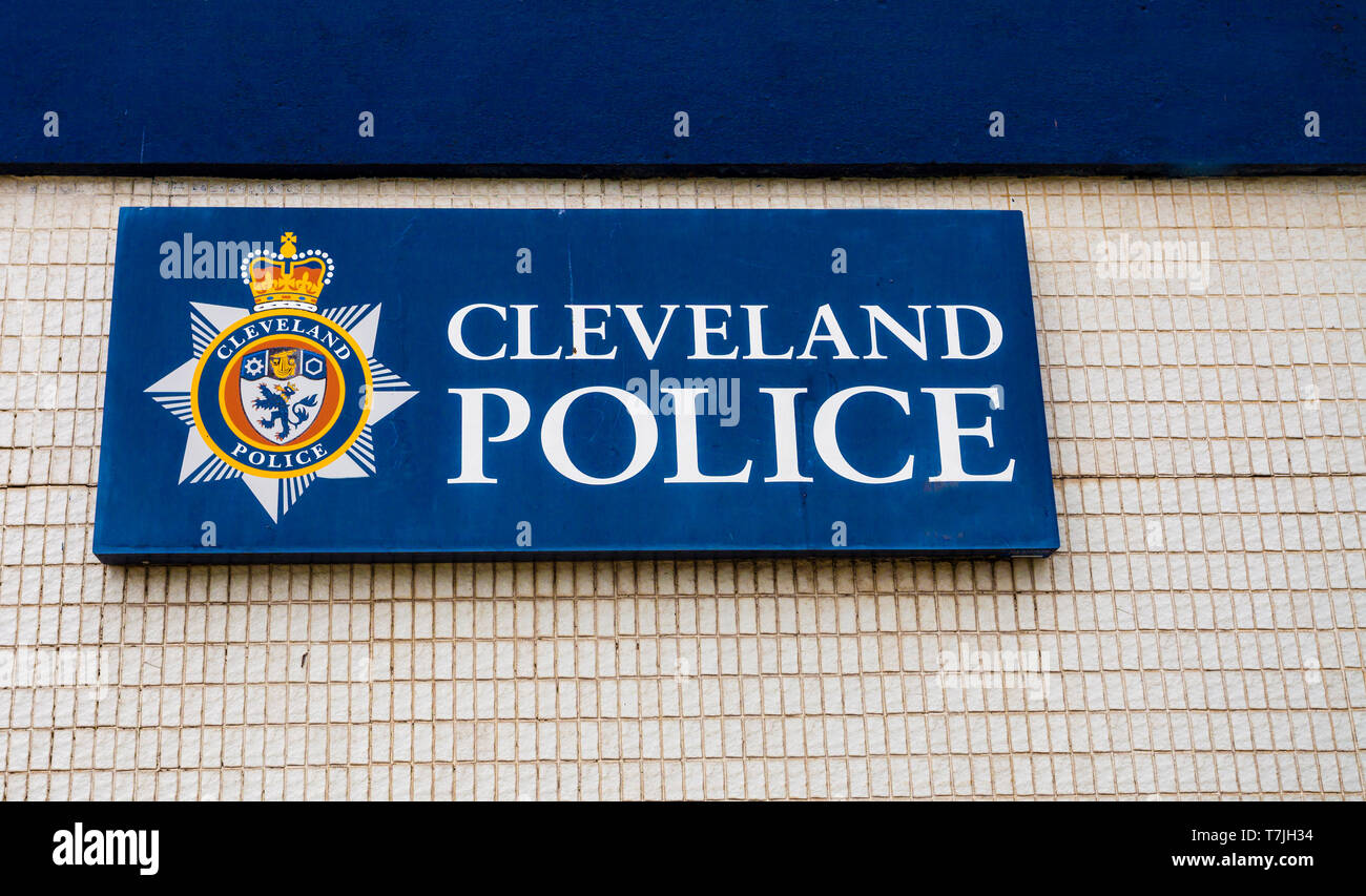 Uk police logo hi-res stock photography and images - Alamy