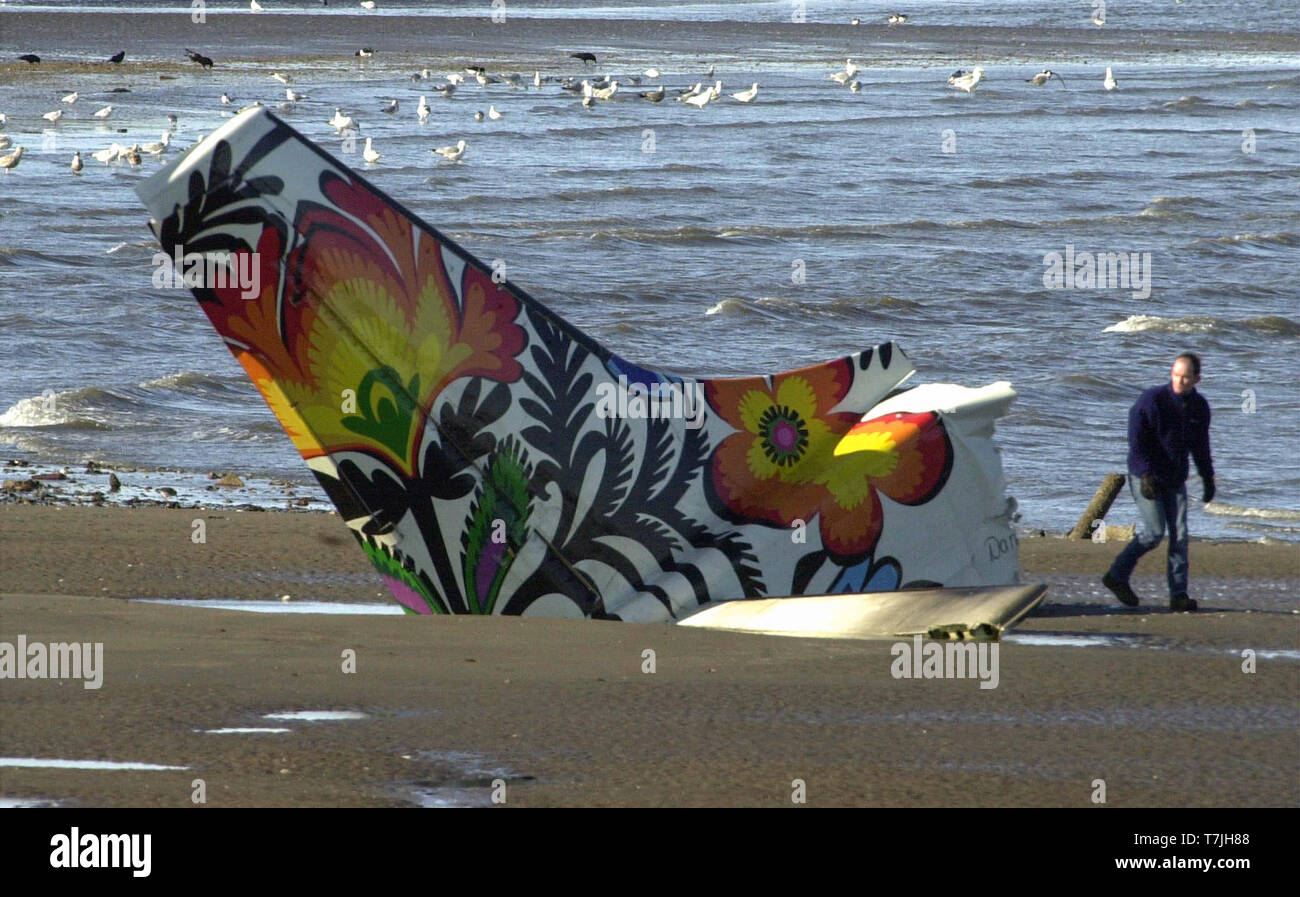 Aircraft short 360 hi-res stock photography and images - Alamy