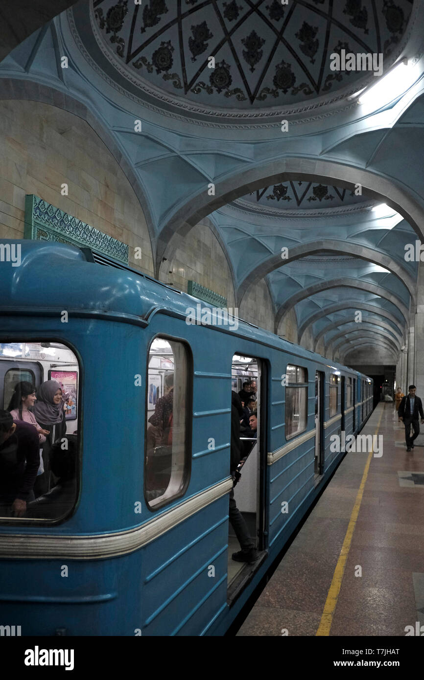 Commuters at Alisher Navoi Station of the Tashkent underground Metro in ...