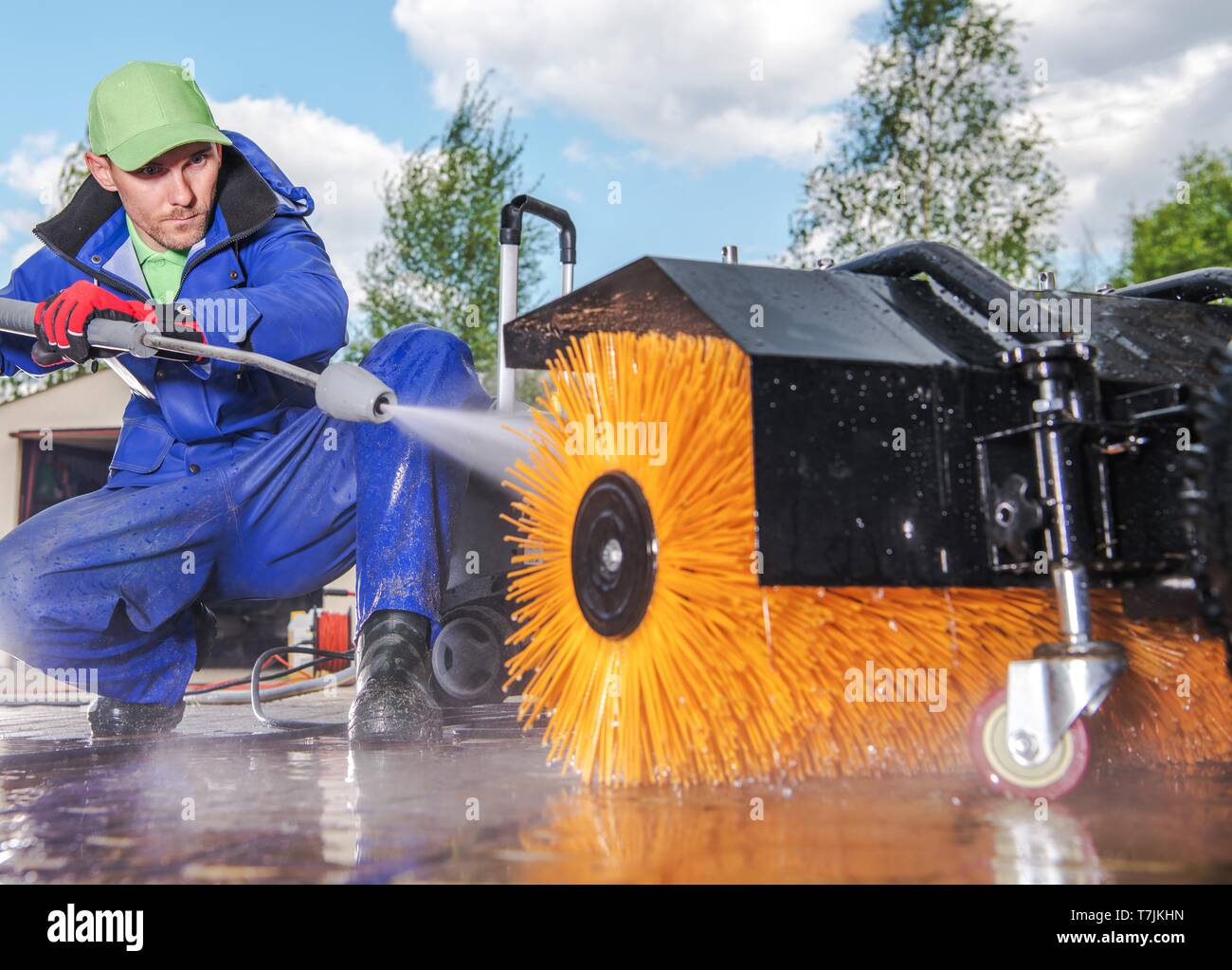 Using power washer hi-res stock photography and images - Alamy
