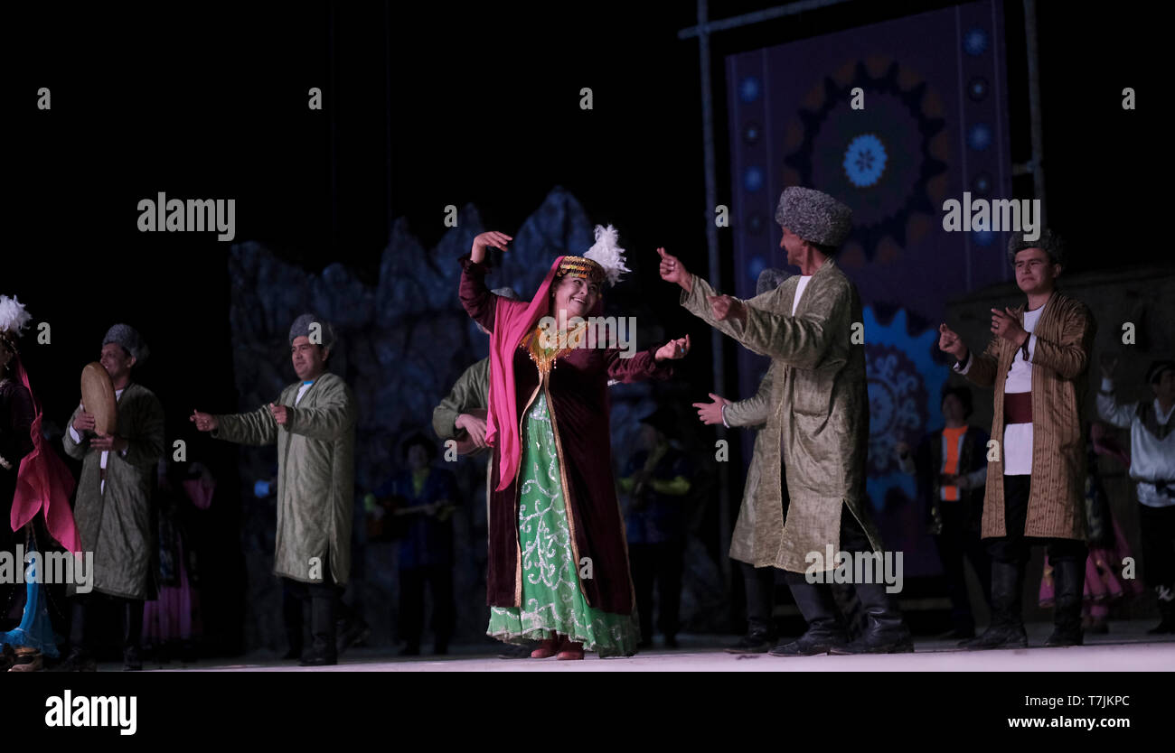Uzbek cultural festival hi-res stock photography and images - Alamy