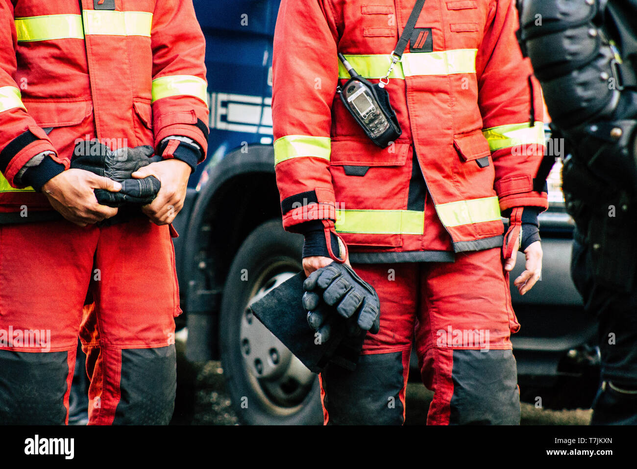 Old red french fire truck hi-res stock photography and images - Alamy