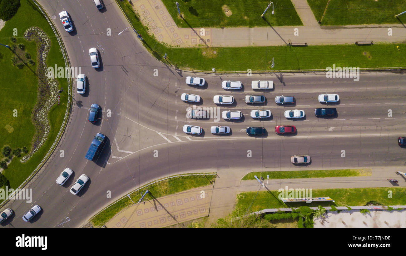 Drone footage cars hi-res stock photography and images - Alamy