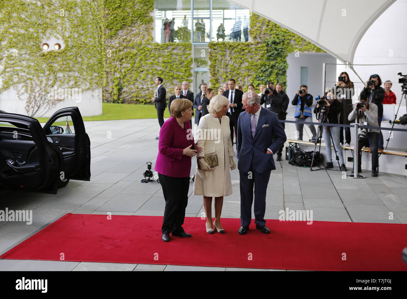 Camilla prinz charles hi-res stock photography and images - Alamy