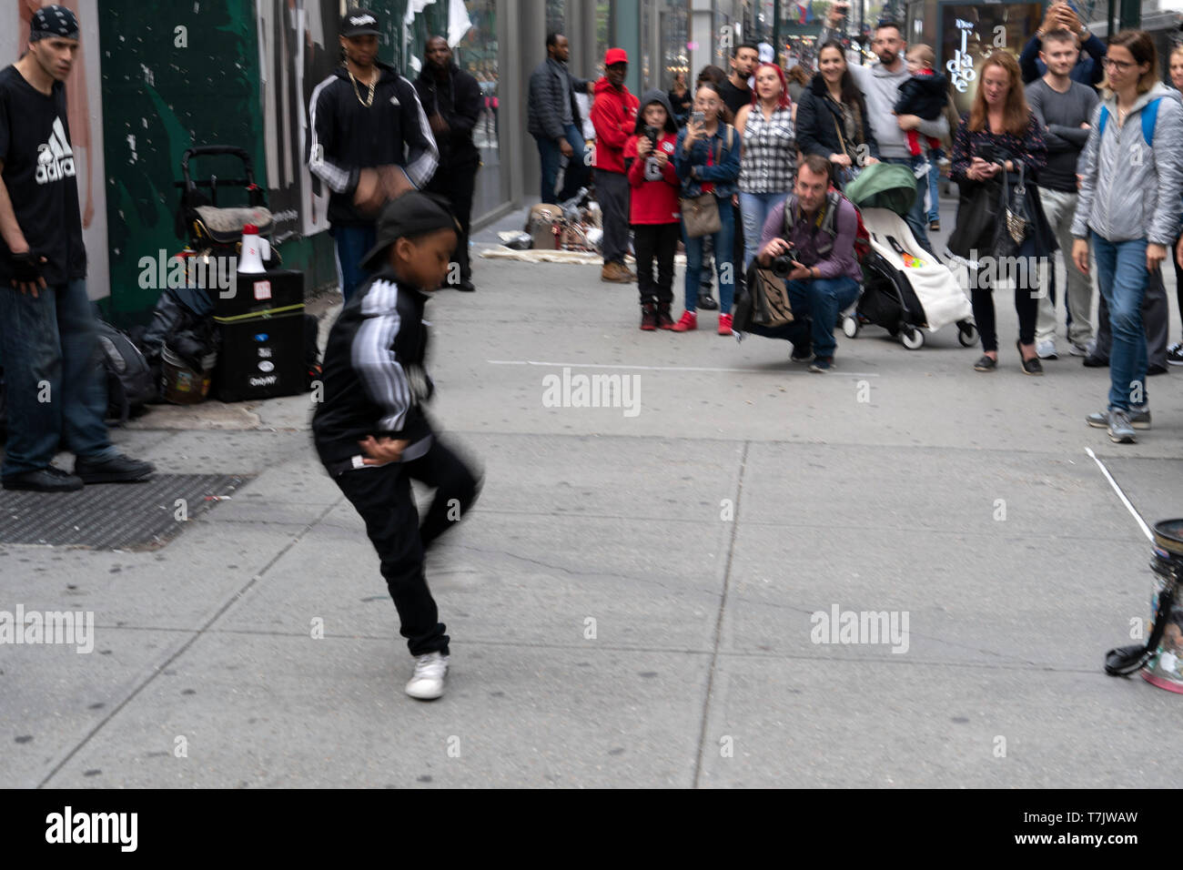 NEW YORK, USA - MAY 7 2019 - young Break dancers show in 5th avenue ...