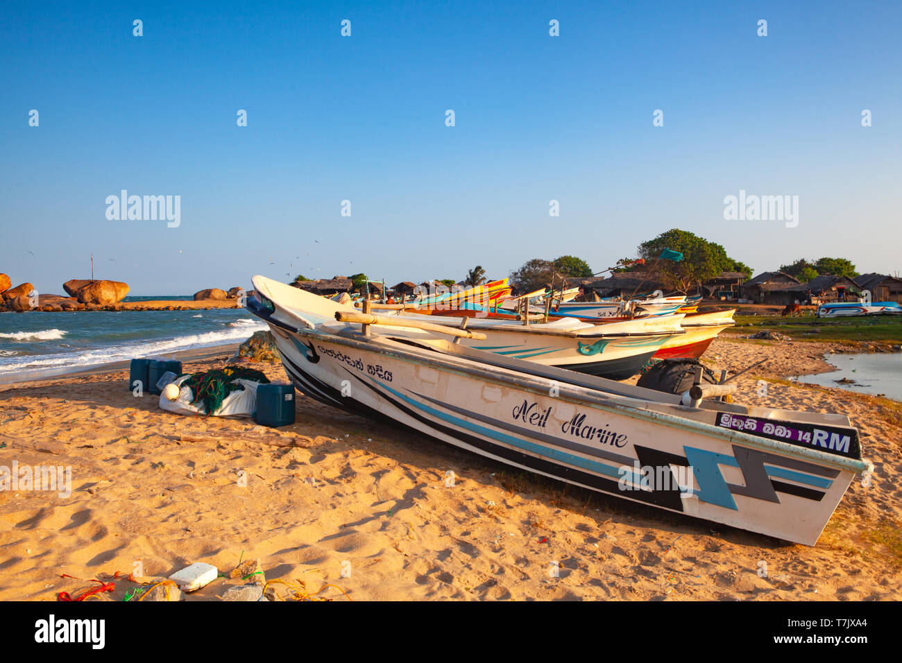 Yala national park beach hi-res stock photography and images - Alamy