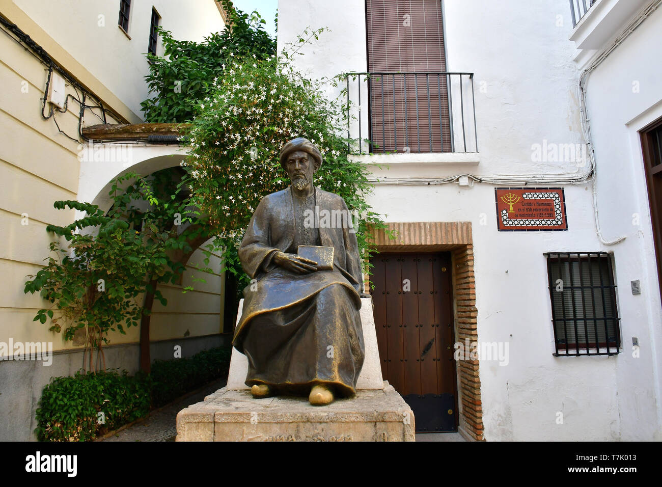 Maimonides cordoba hi-res stock photography and images - Alamy