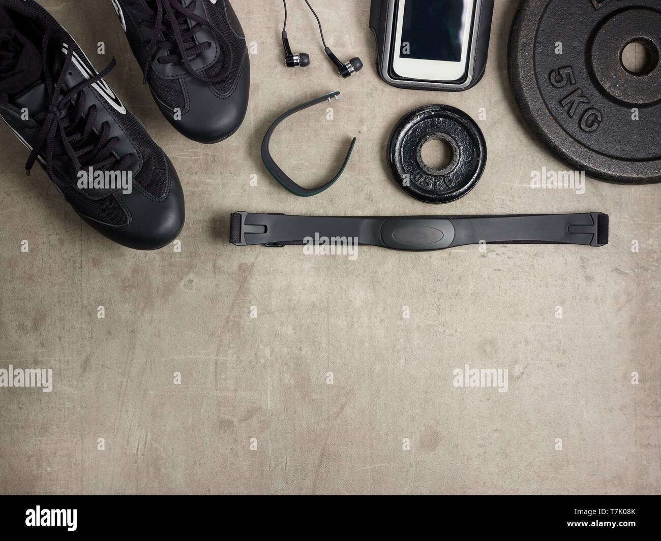 Armband activity tracker hi-res stock photography and images - Alamy