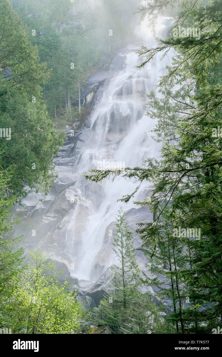 Waterfall, Shannon Falls Provincial Park, Squamish, British Columbia ...