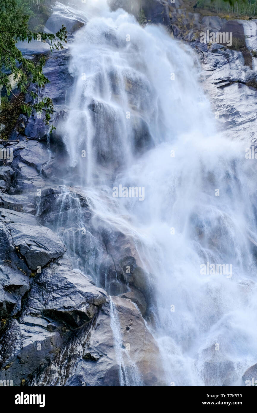 Waterfall, Shannon Falls Provincial Park, Squamish, British Columbia ...
