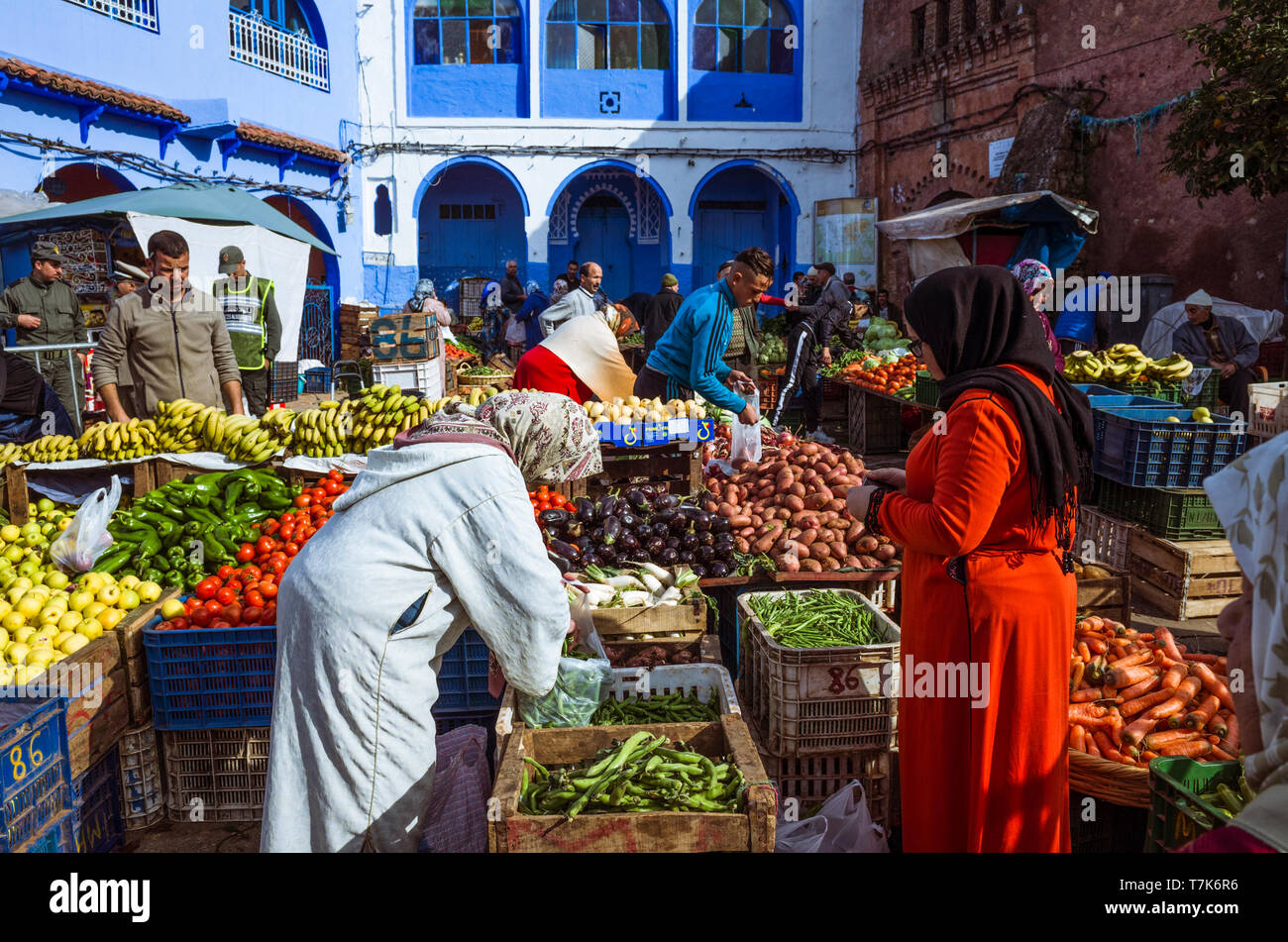Market medina chefchaouen hi-res stock photography and images - Alamy