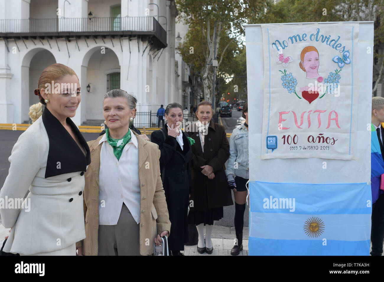 Buenos Aires, Buenos Aires, Argentina. 7th May, 2019. A group of women ...