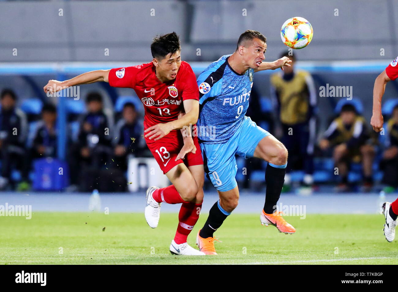 Kawasaki Todoroki Stadium, Kanagawa, Japan. 7th May, 2019. (L-R) Wei Zhen (Shanghai SIPG ...