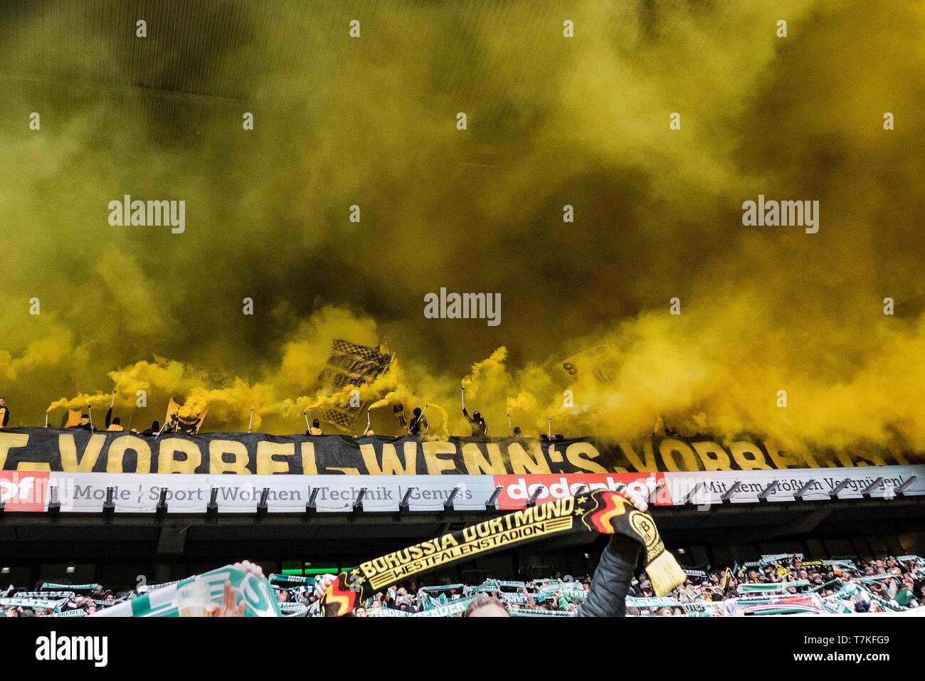 Sports spo soccer fans banner bundesliga germany hi-res stock ...