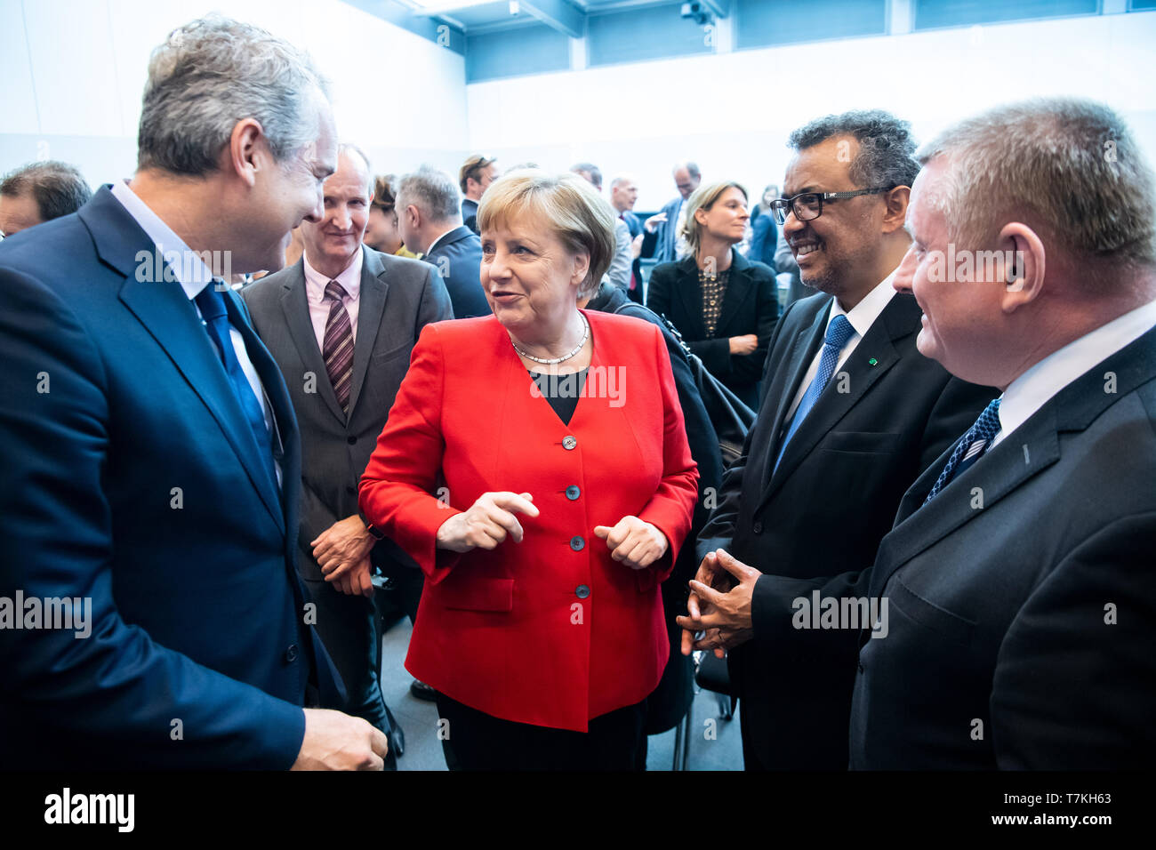 Tedros adhanom ghebreyesus bill gates hi-res stock photography and ...