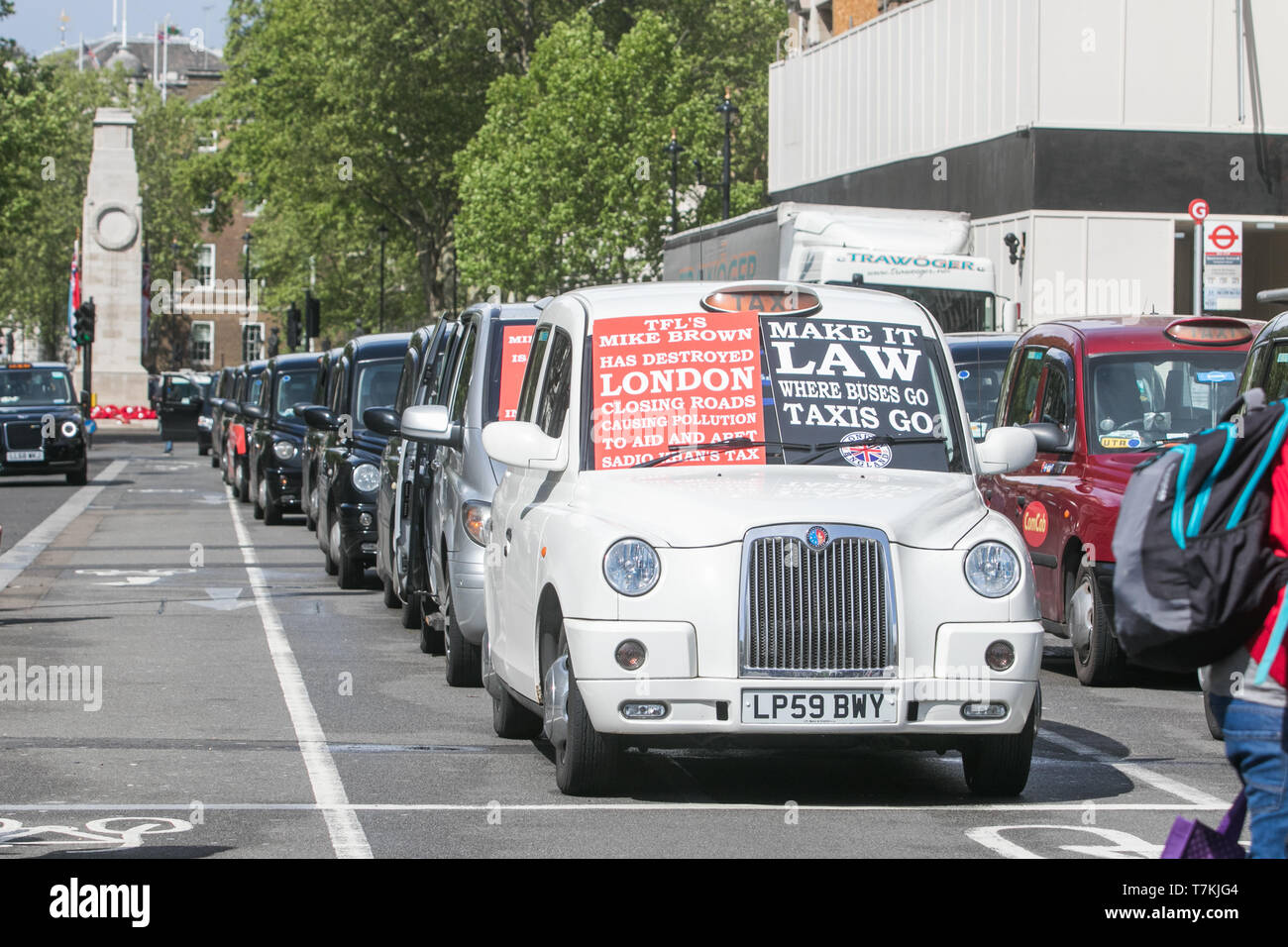 London, UK. 8th May, 2019. Black cab drivers stage a protest in ...
