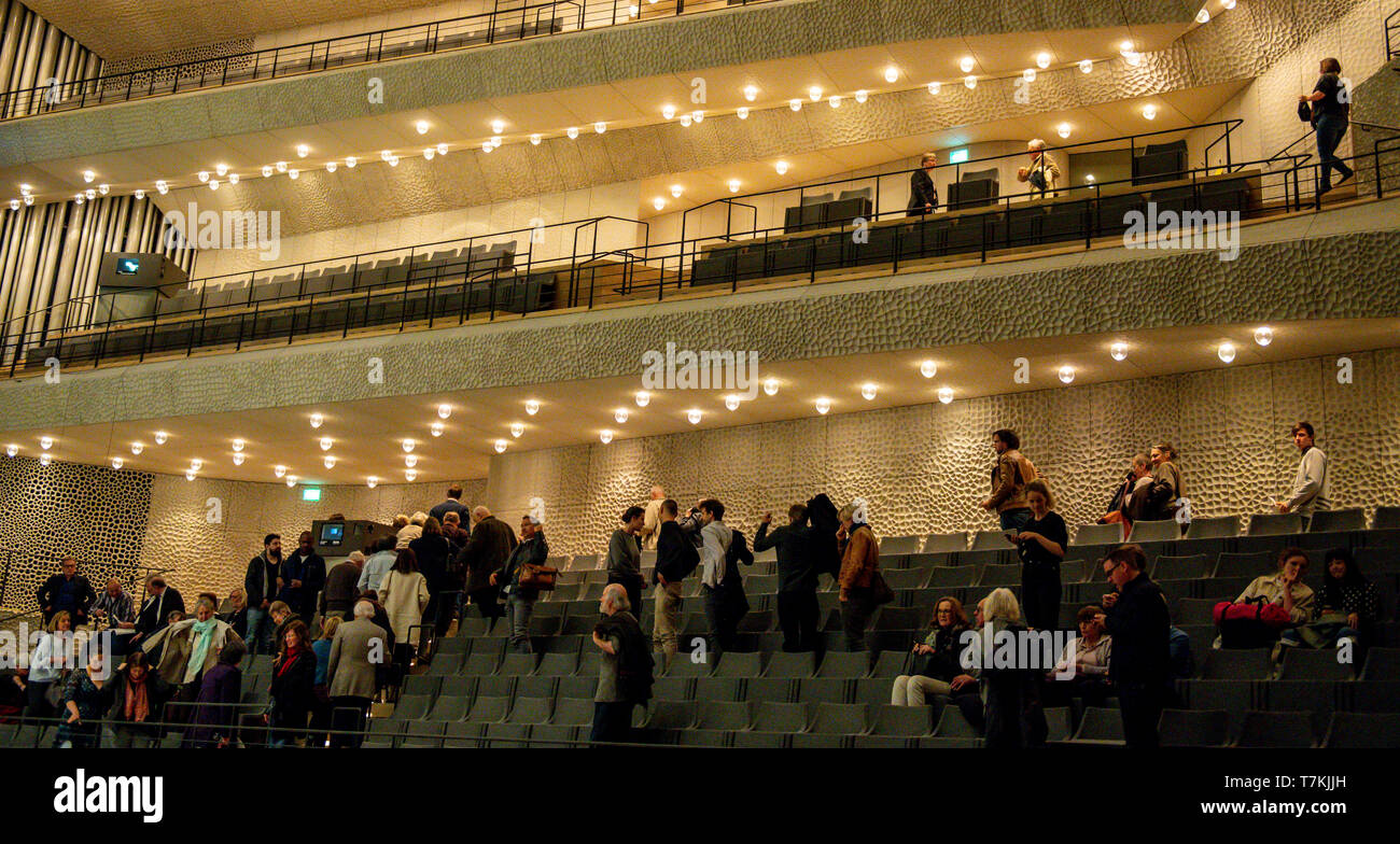 Le grand macabre hi-res stock photography and images - Alamy