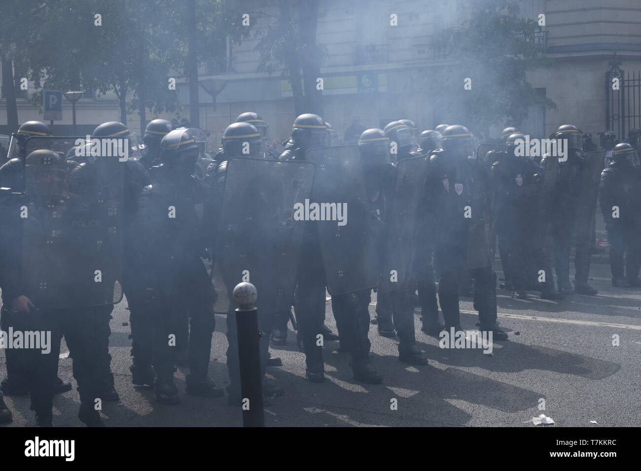 Paris protests of 1968 hi-res stock photography and images - Alamy