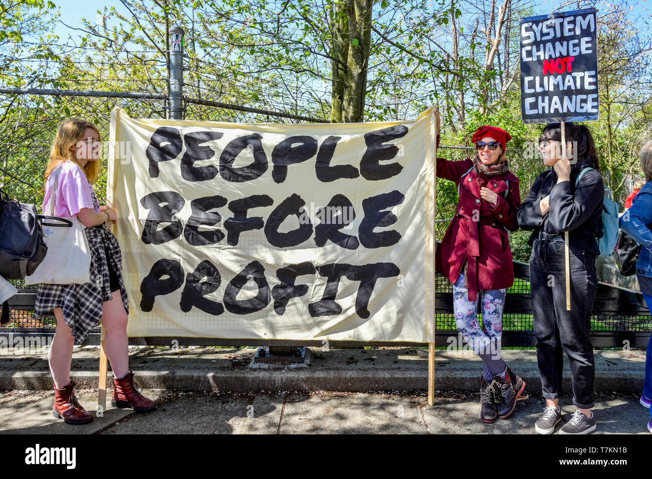 Climate justice signs hi-res stock photography and images - Alamy
