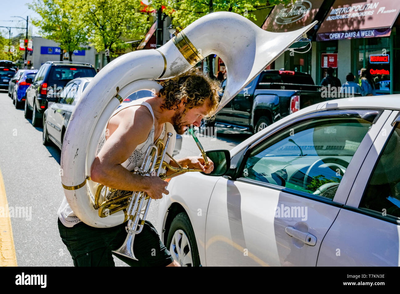 Tuba parade hi-res stock photography and images - Alamy