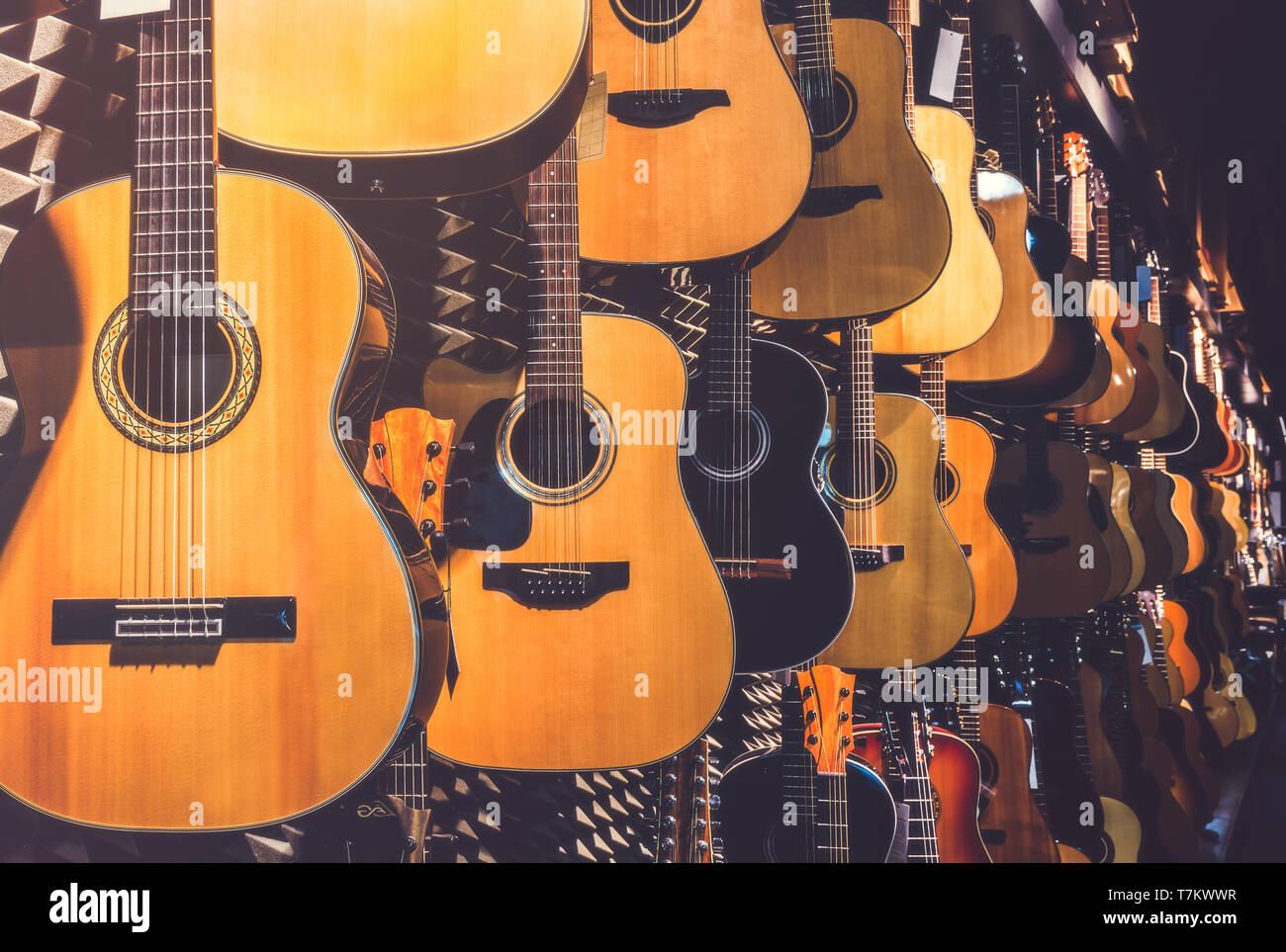 Classical guitars hi-res stock photography and images - Alamy